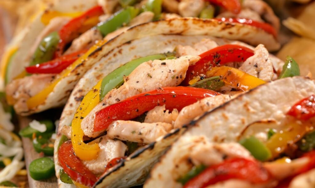 Sizzling Homemade Chicken Fajitas: A Flavorful Fiesta in Your Kitchen ...